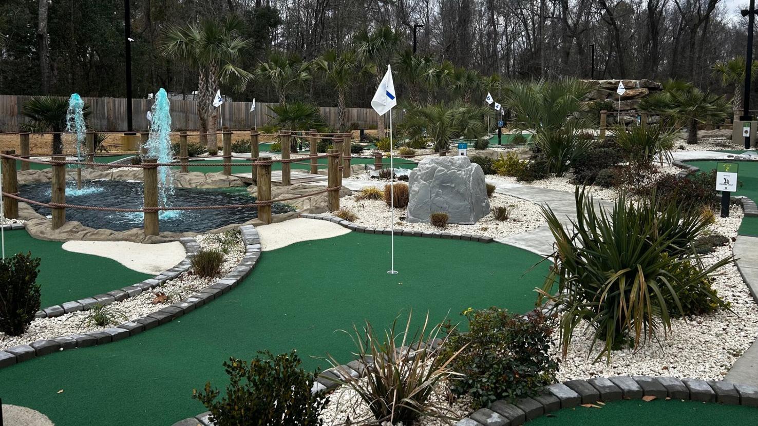 Sea Island Golf & Arcade mini golf opens on Johns Island