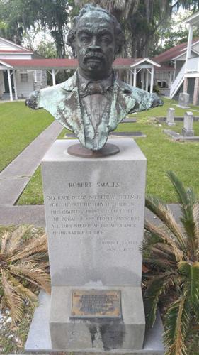 In divided SC Statehouse, push to honor Civil War hero Robert Smalls unites