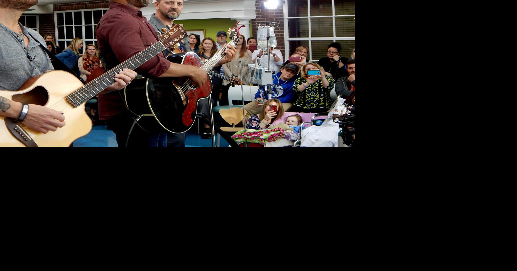 Darius Rucker sings for young patients at MUSC | News | postandcourier.com