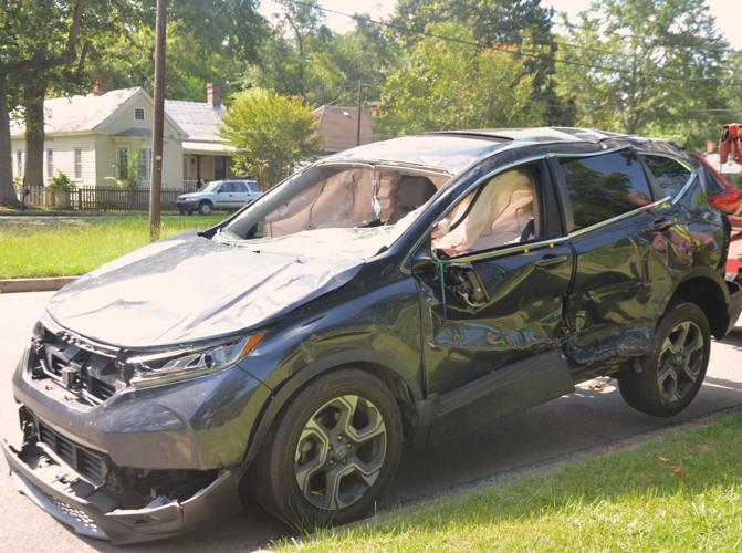 Driver injured in collision on Chesterfield Street and Edgefield Avenue ...