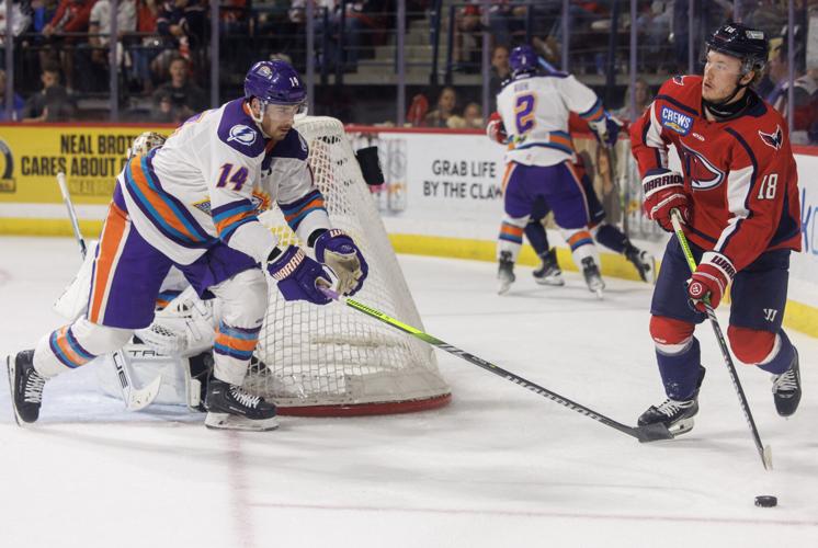 Charleston's Stingrays play Solar Bears in Kelly Cup playoff