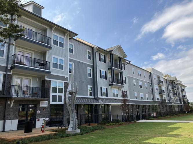 Clemson's Dockside opening new businesses as lake season nears