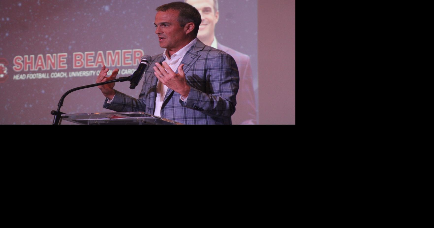 Shane Beamer inspires others at Boys and Girls Club event