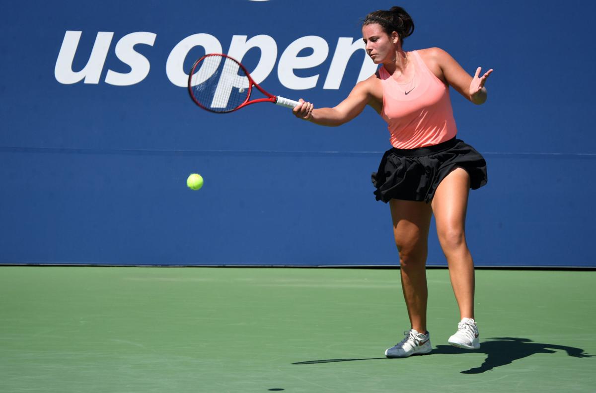 Emma Navarro reaches second round of Junior US Open