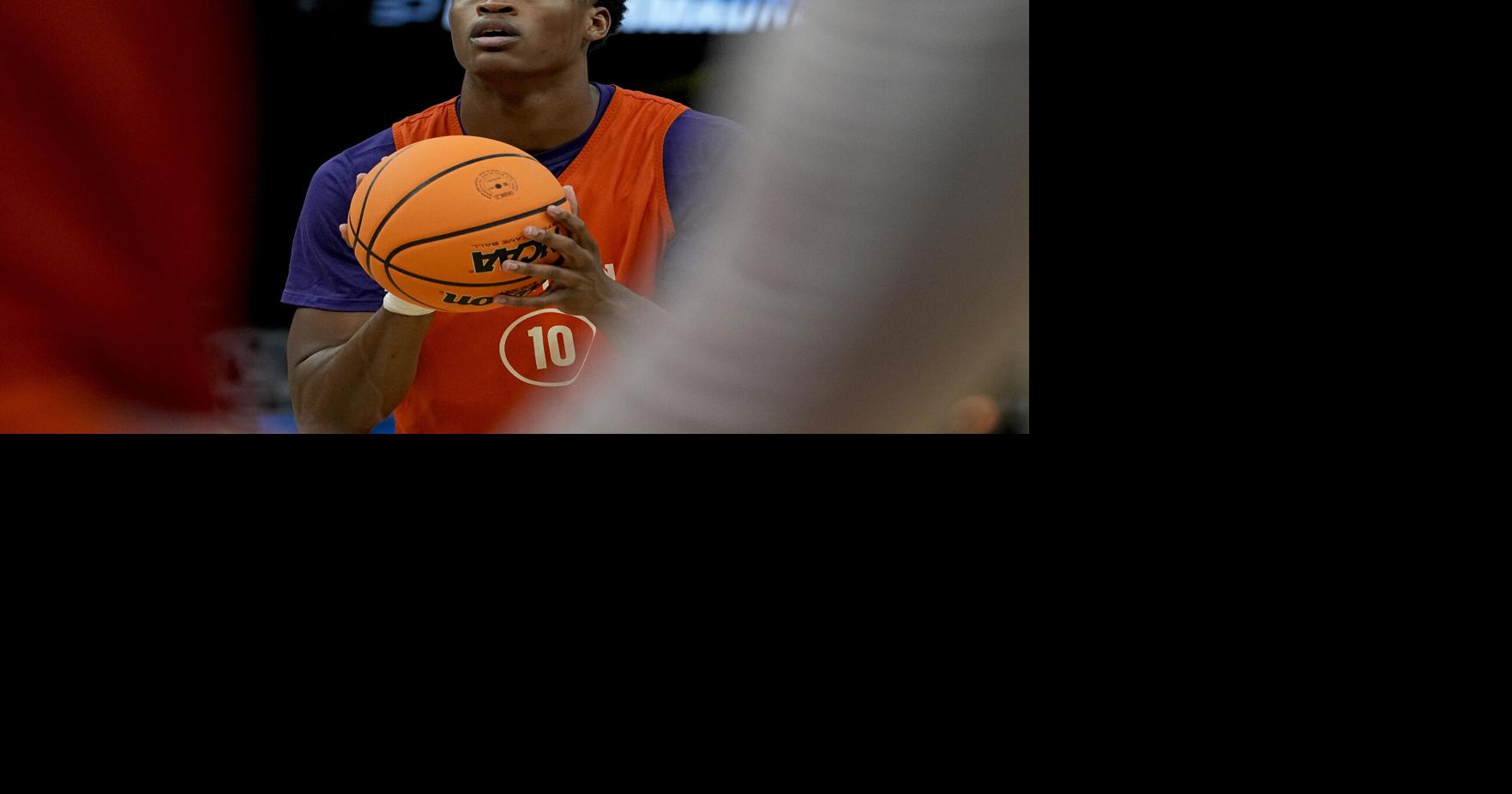 Clemson's Godfrey reportedly hits transfer portal