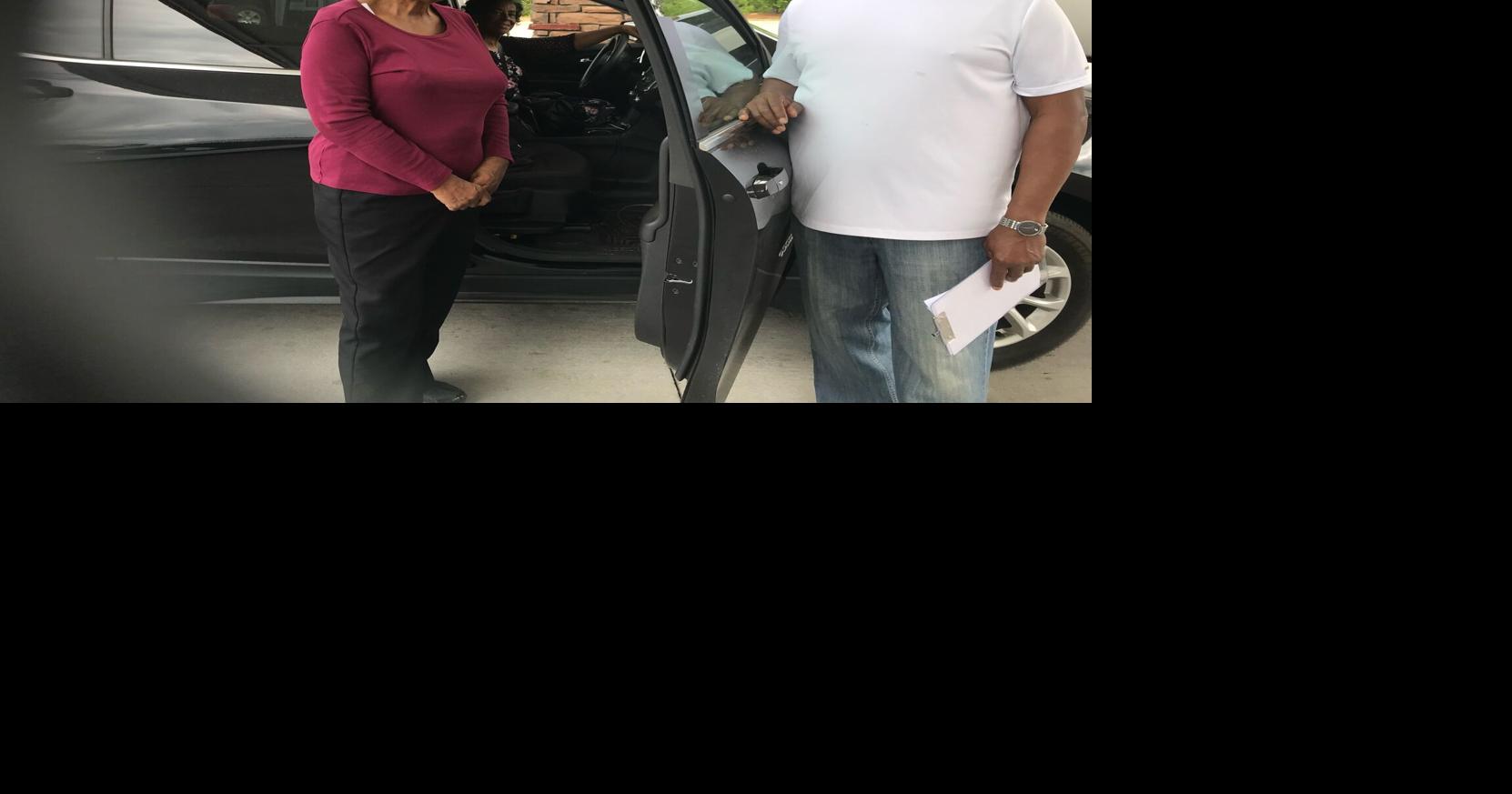 Matthews Foundation holds gas giveaway in Aiken