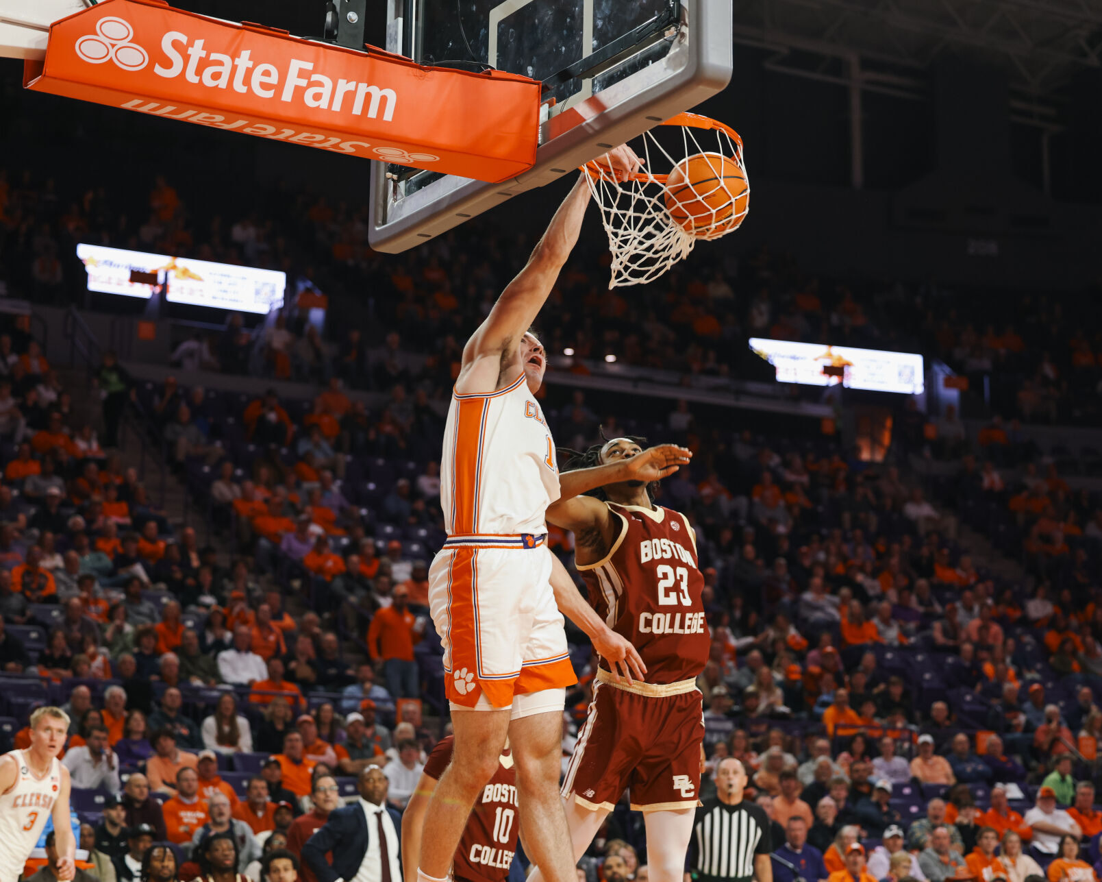 Clemson basketball beats Boston College, Nick Davidson stars