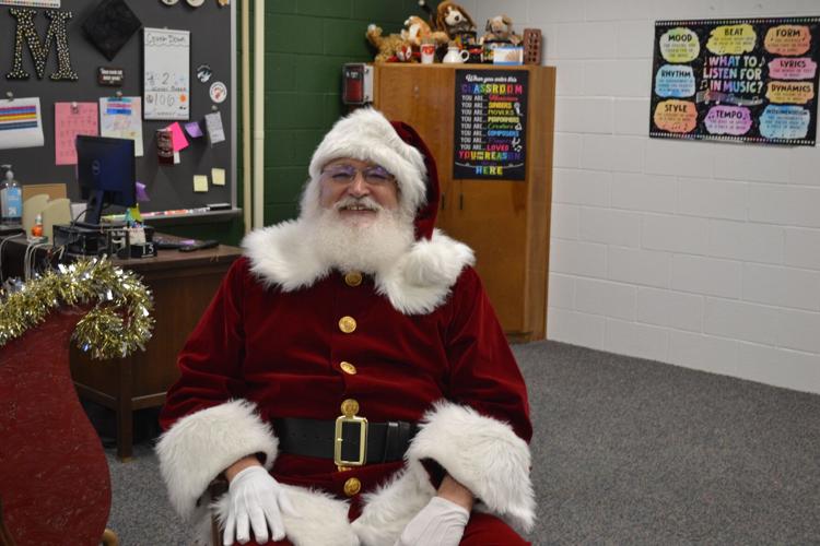 Holiday spirit comes to Greendale Elementary | Education | postandcourier.com