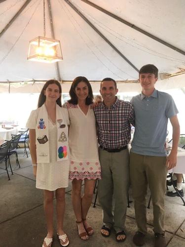 Crowd gathers for early morning ‘Run for Tim’ to honor Academic Magnet ...