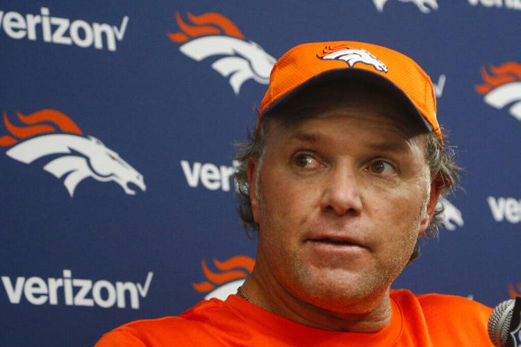 New Gamecocks football coach DeCamillis has a special dad