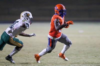 Game Balls: Two-way stars shine in Week 9 | Sports | postandcourier.com