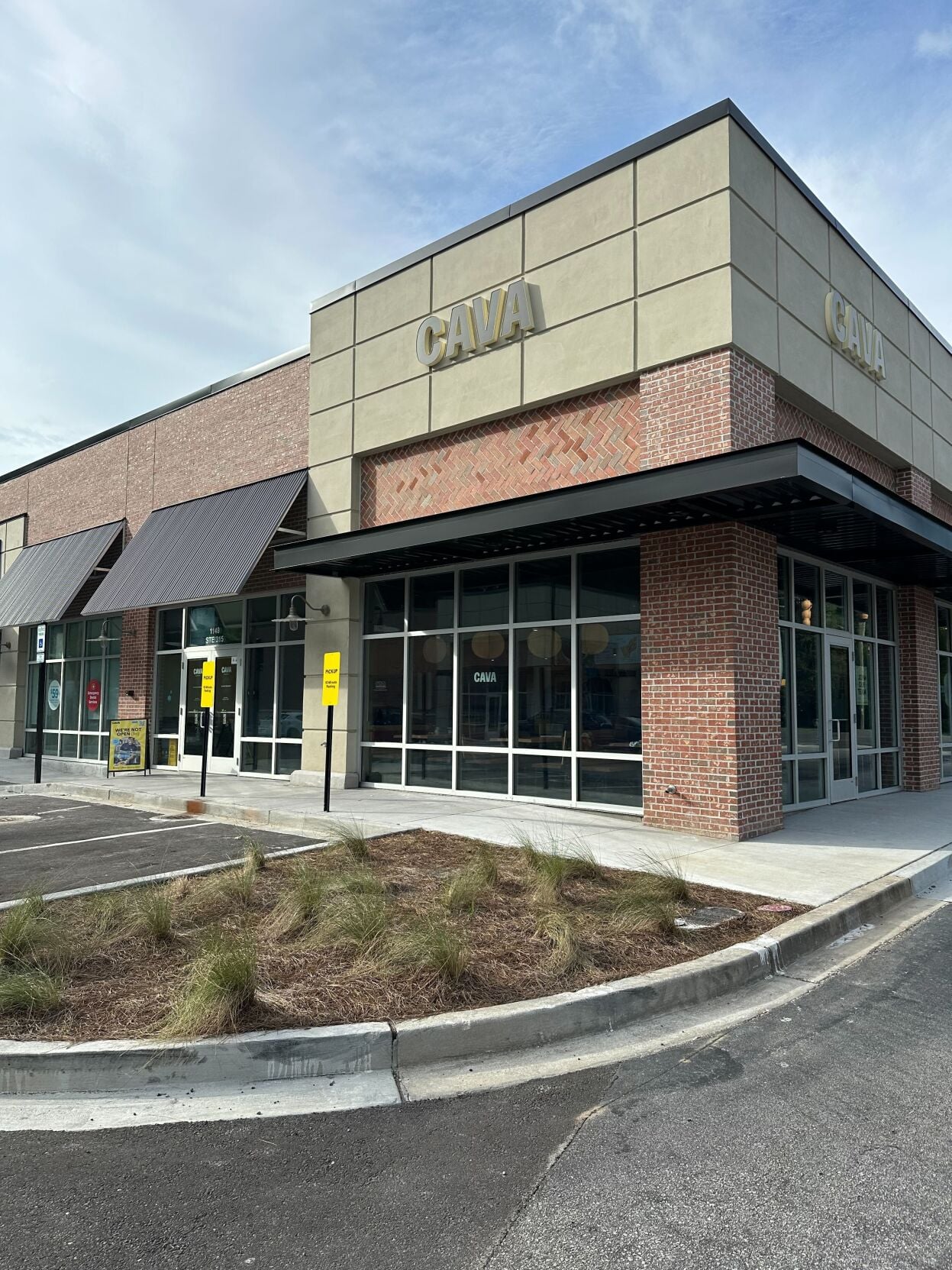 Cava restaurant gives free meals ahead of Charleston opening