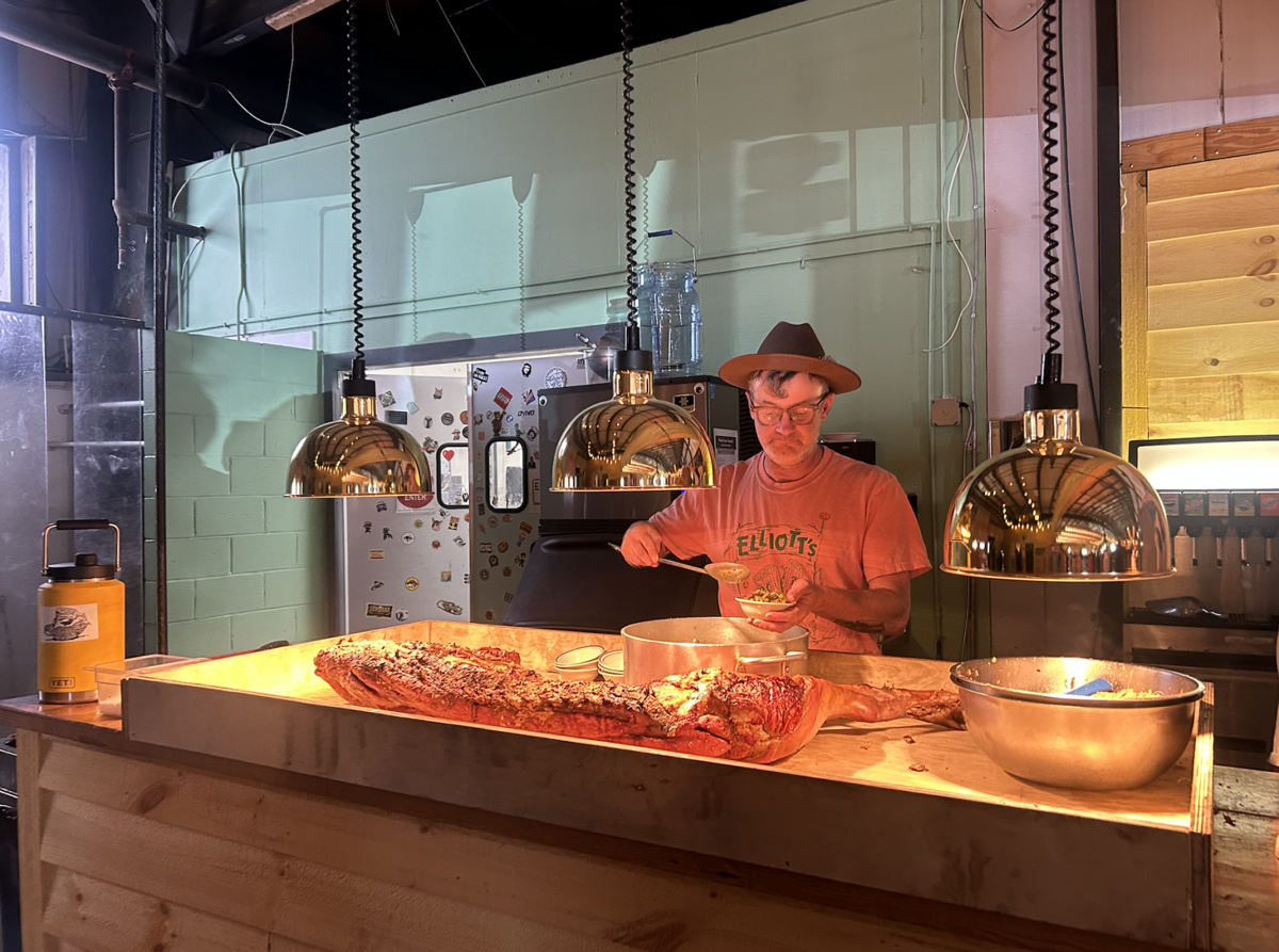 Whole hog, Carolina BBQ is at new Elliott Moss restaurant