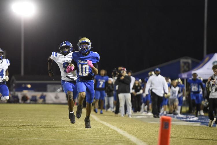 Stags surge into Class 5A Div. II playoffs