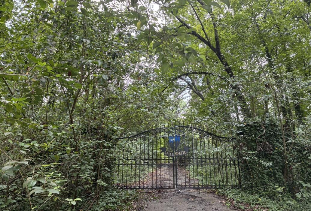 Abandoned Columbia SC ‘Flinstone Mansion’ destroyed in fire