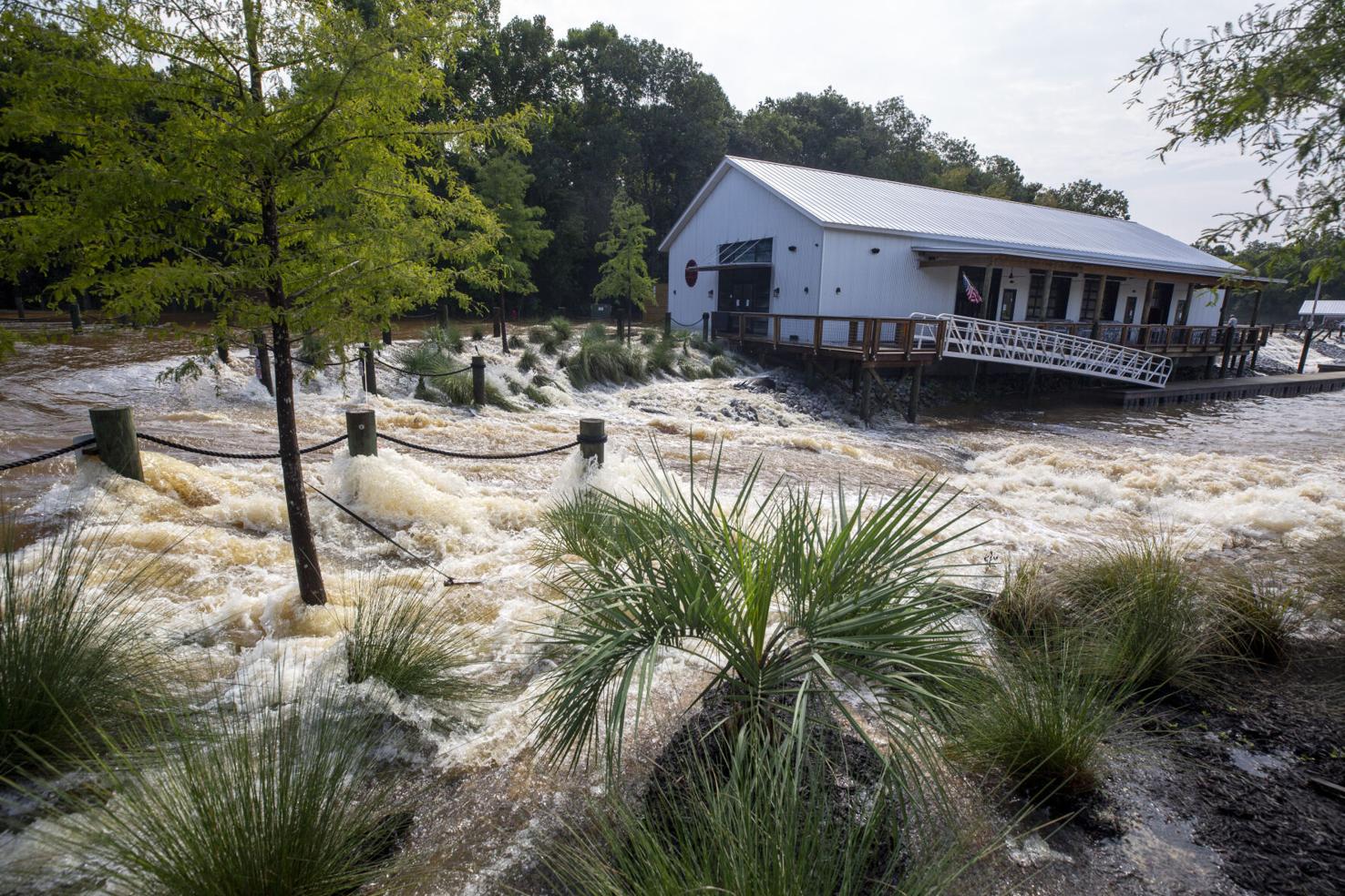 Edisto River reaches life-threatening flood levels