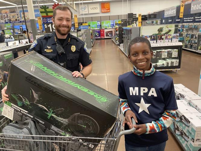 'Shop with a Cop' comes to MP | News | postandcourier.com