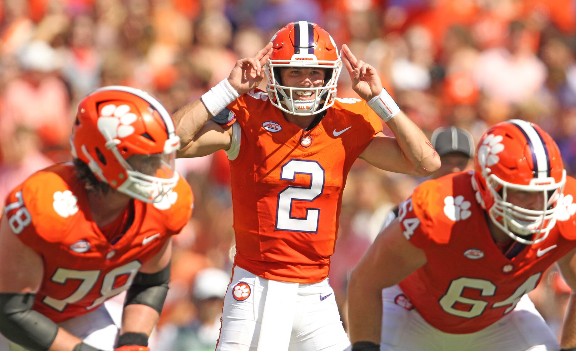 Clemson QB Cade Klubnik takes charge in Tigers' meeting room