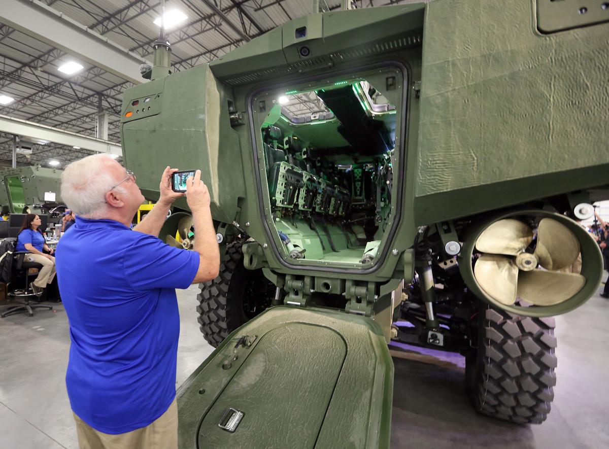 SAIC unveils amphibious prototype | Multimedia | postandcourier.com
