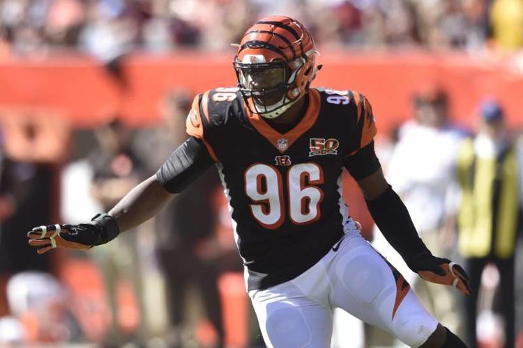 NFL star Carlos Dunlap feeding 500 families through Lowcountry Food ...