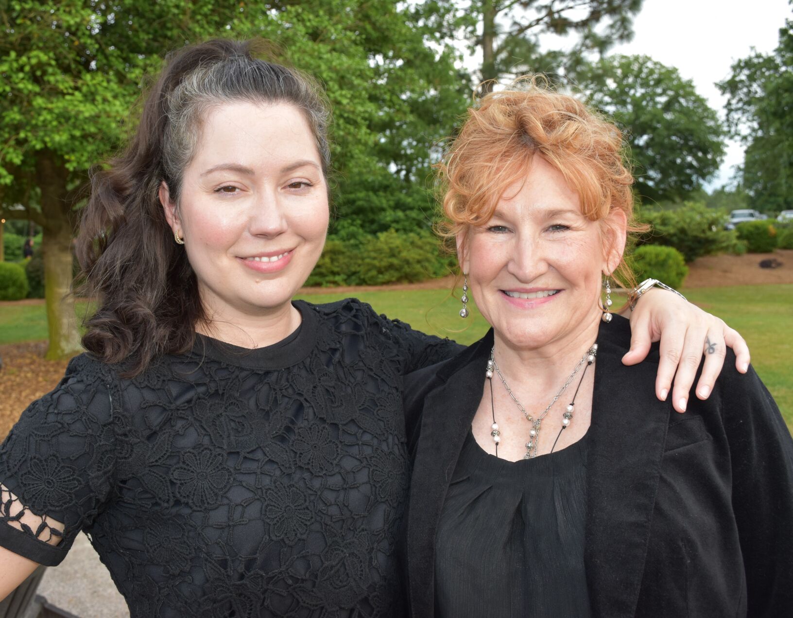 CAC supporters don black ties, blue jeans at annual fundraiser