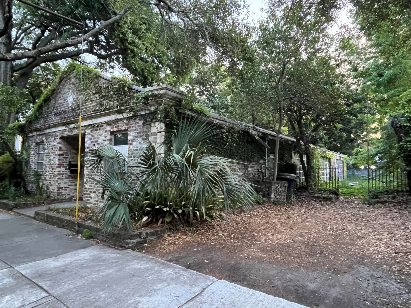 Abandoned school in downtown Charleston could get new life