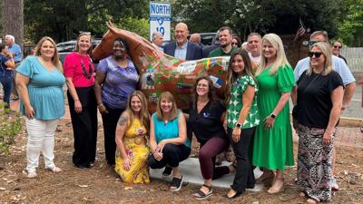 Leadership Aiken County unveils horse statue in Chesterfield Street median