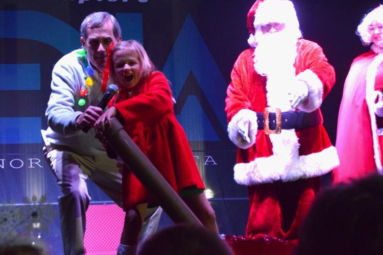 North Augusta opens holiday season with annual Tree Lighting