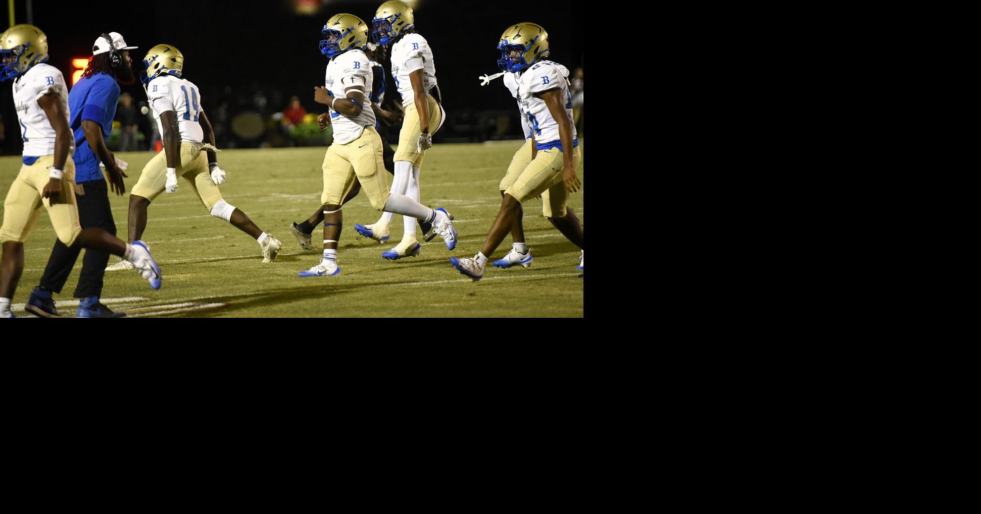 Defense shines for Stags in region victory