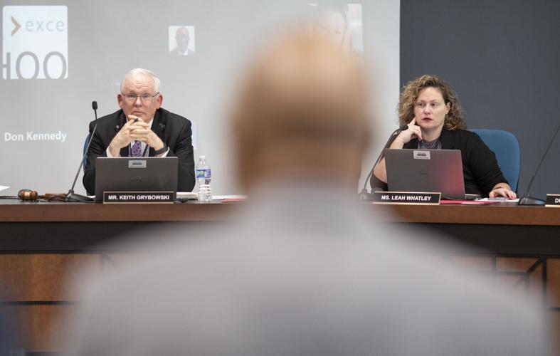 Charleston school board should try to play well with others