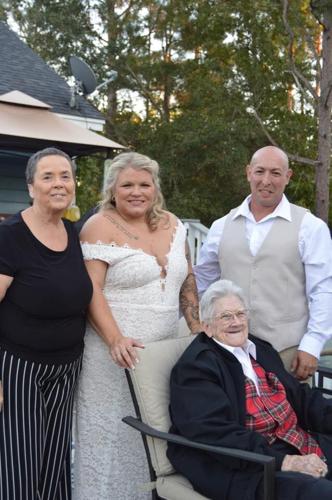 North Charleston's trailblazing first female cop dies at 83