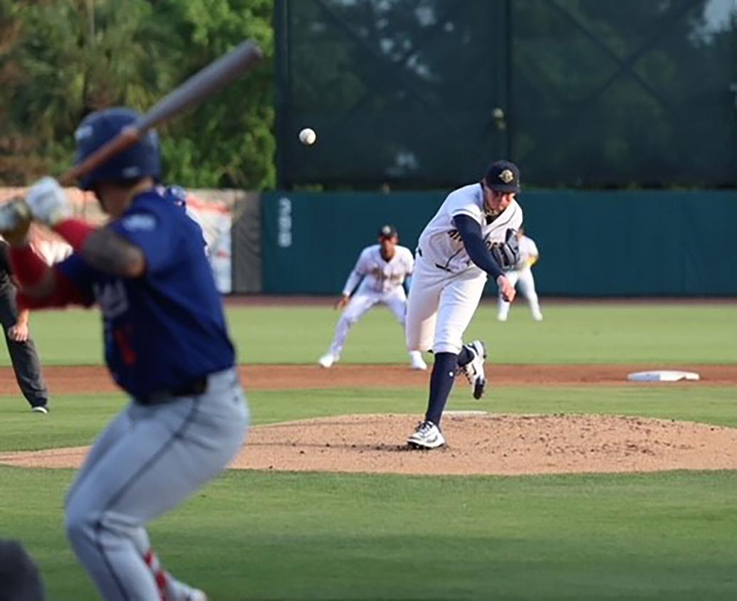 Charleston RiverDogs hold off Kannapolis in baseball