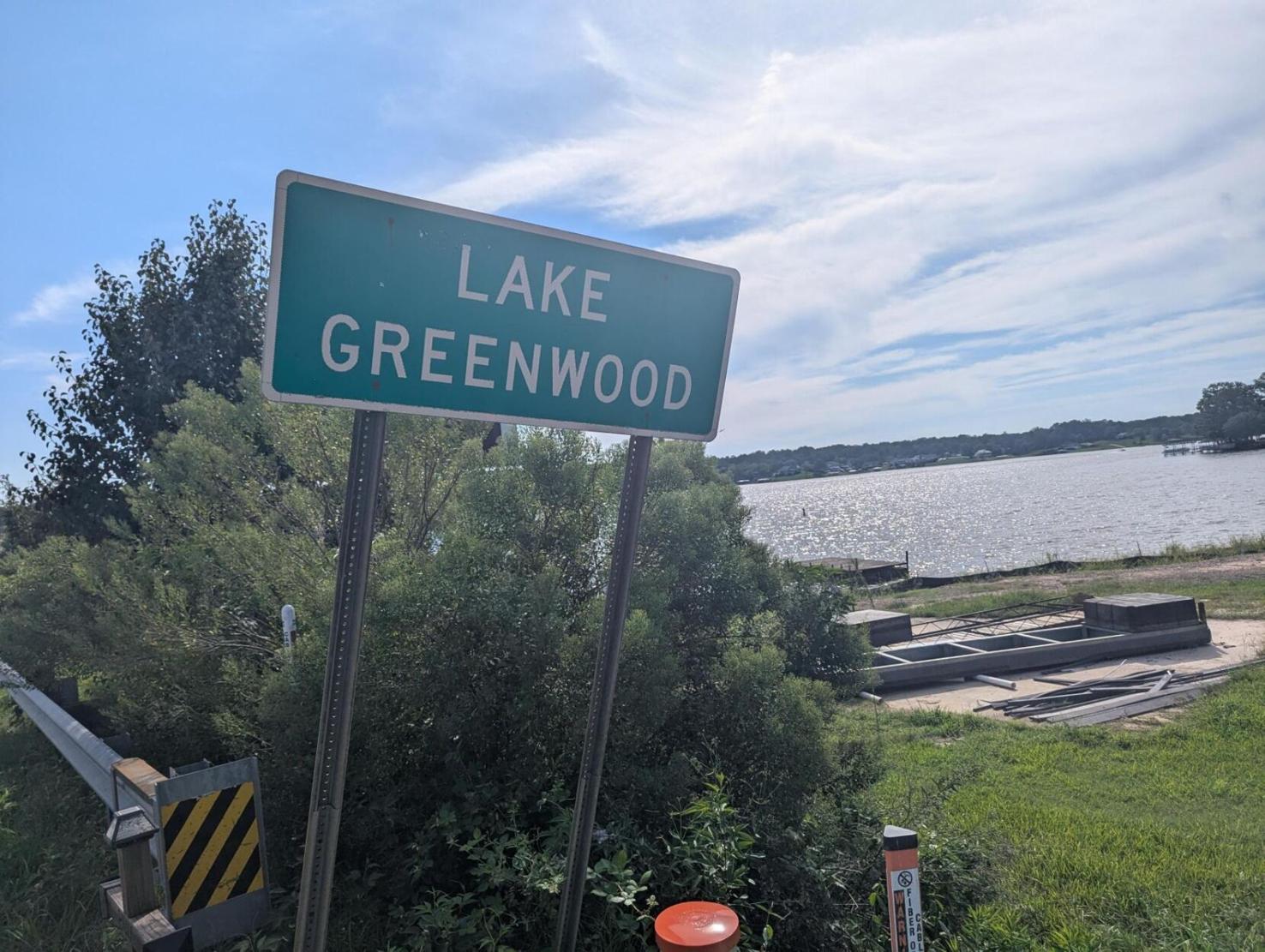 SC officials warn to avoid Lake Greenwood fish kill spots