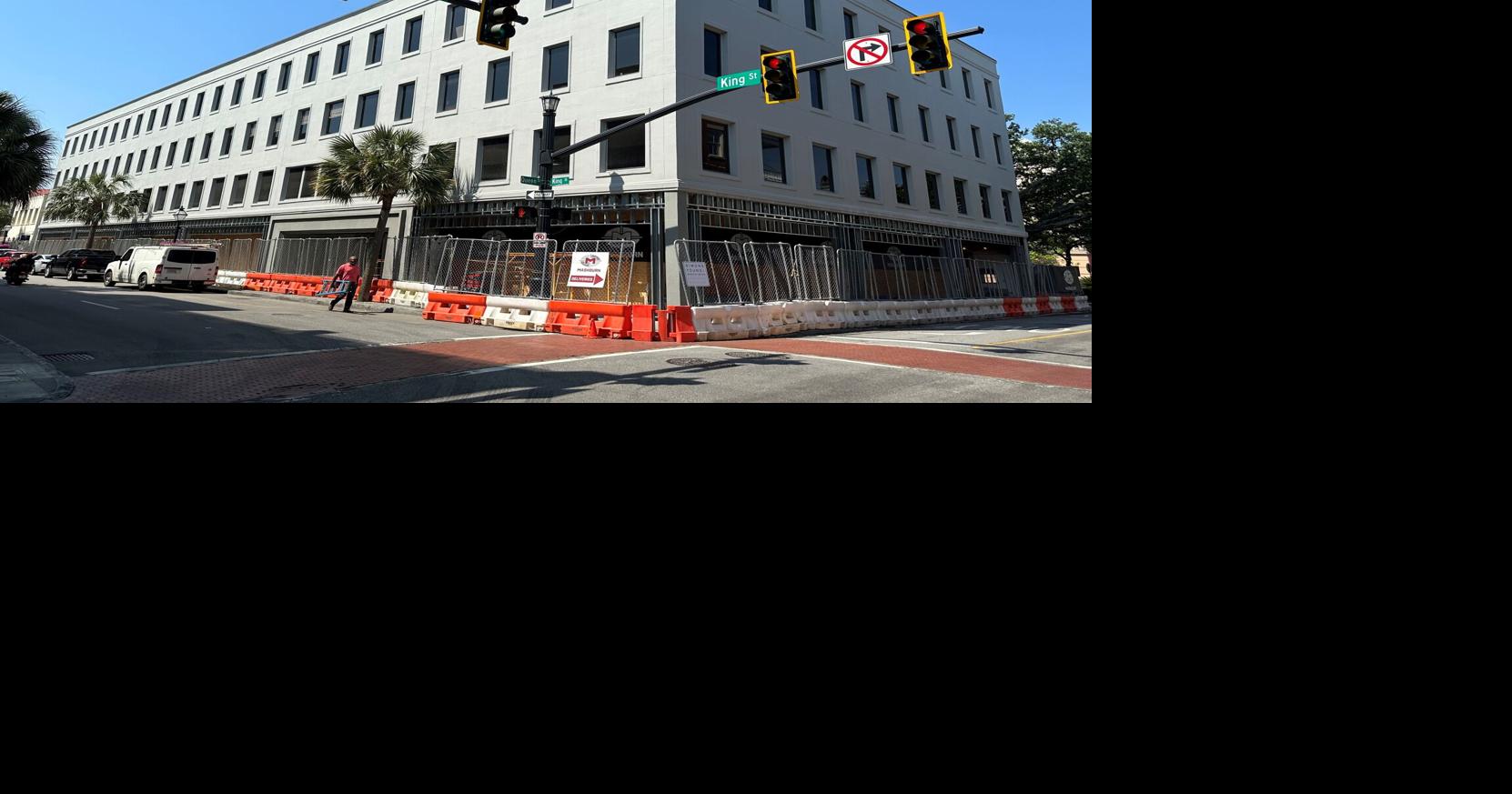 Charleston office building's renovated 1st floor to feature 5 retail shops