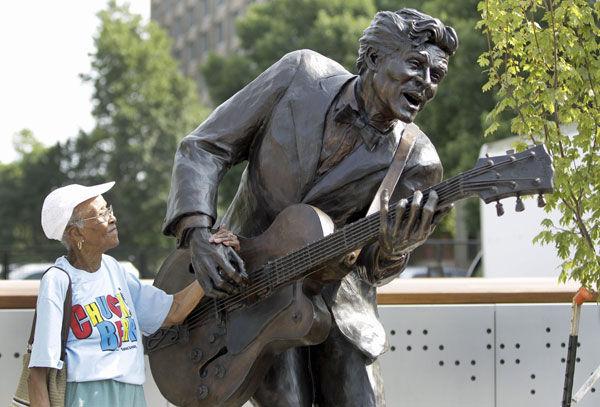 Chuck Berry gets statue | Features | postandcourier.com