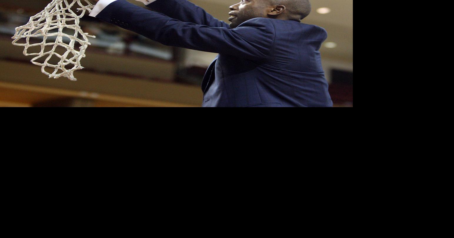 Grant Riller's 30 points leads College of Charleston to 79-58 victory ...