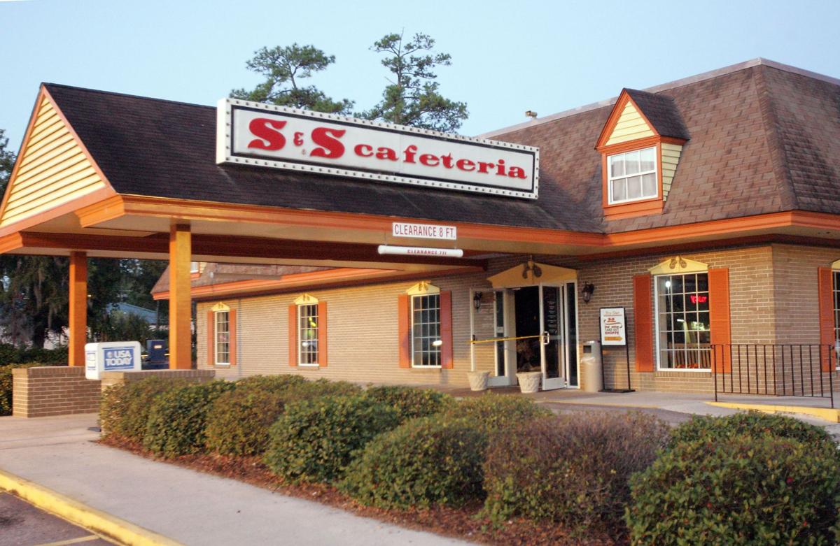 S&S Cafeteria hangs on as last of its kind in the Charleston area, and ...