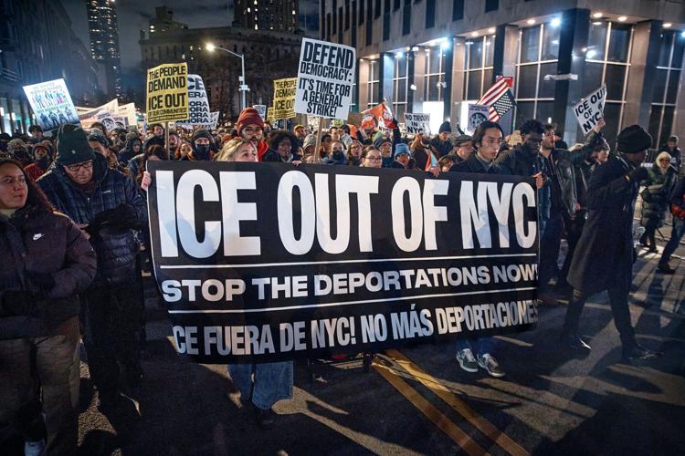 Federal Agents Shoot 2 in Portland, Ore., Police Say