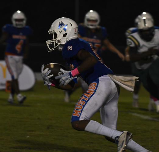 A second Staley: Mustangs' receiver patterns game after father