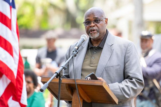 Hundreds celebrate unveiling of Tubman monument in Beaufort