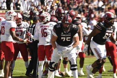 Gamecocks right tackle Cason Henry returns from injury