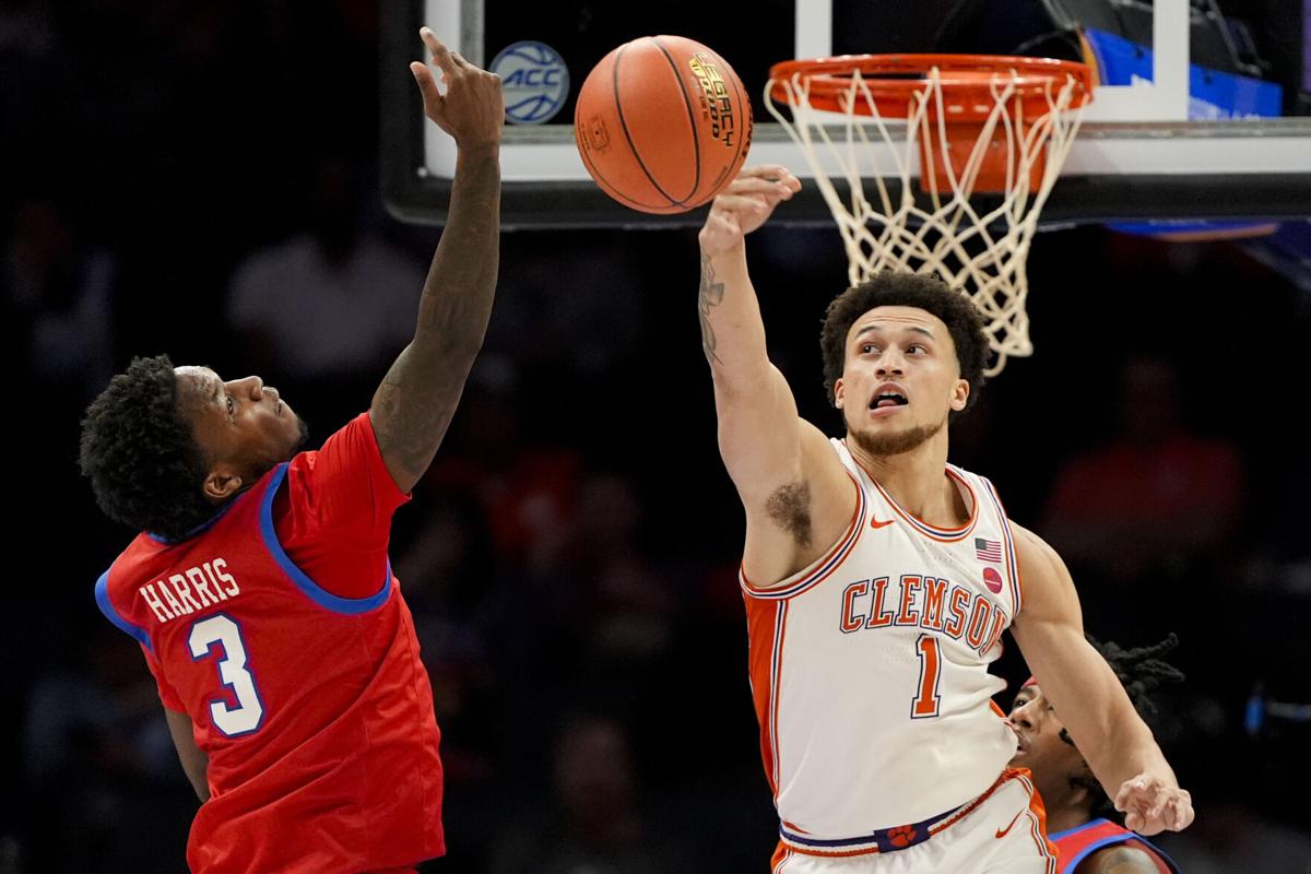 Clemson basketball team has a shot at another Elite Eight
