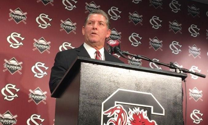 Gamecocks AD Ray Tanner receives contract extension