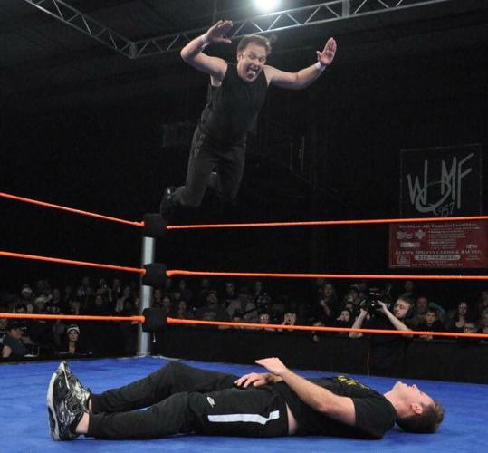 Sportscaster ‘Primetime’ Mike Lacett goes to the mat | Wrestling ...