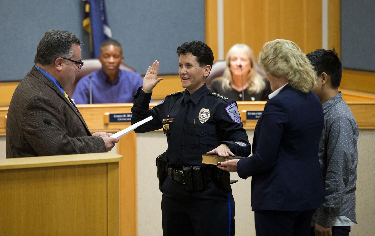 First Charleston-area female police chief has trailblazing legacy