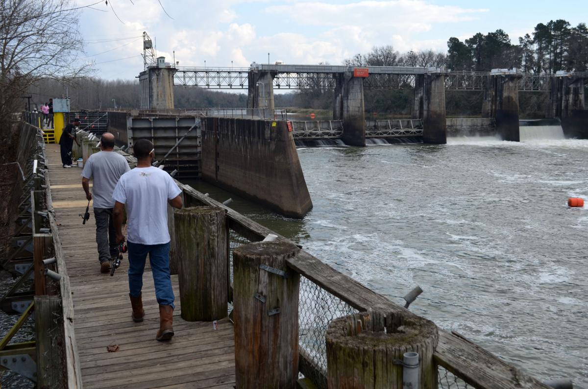 Lock and dam discussion generates turbulence | News | postandcourier.com