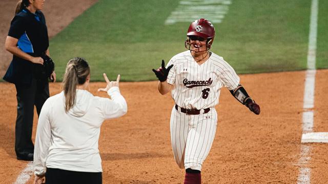 Gamecock softball begins NCAA Tournament against Elon