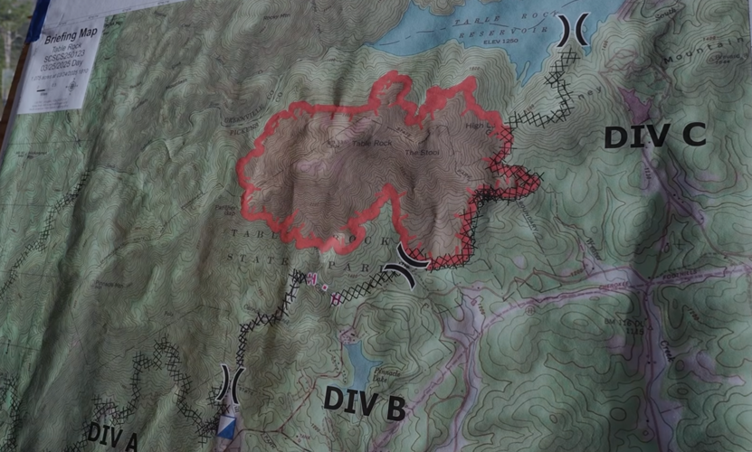 Windy forecast brings mandatory Table Rock fire evacuations