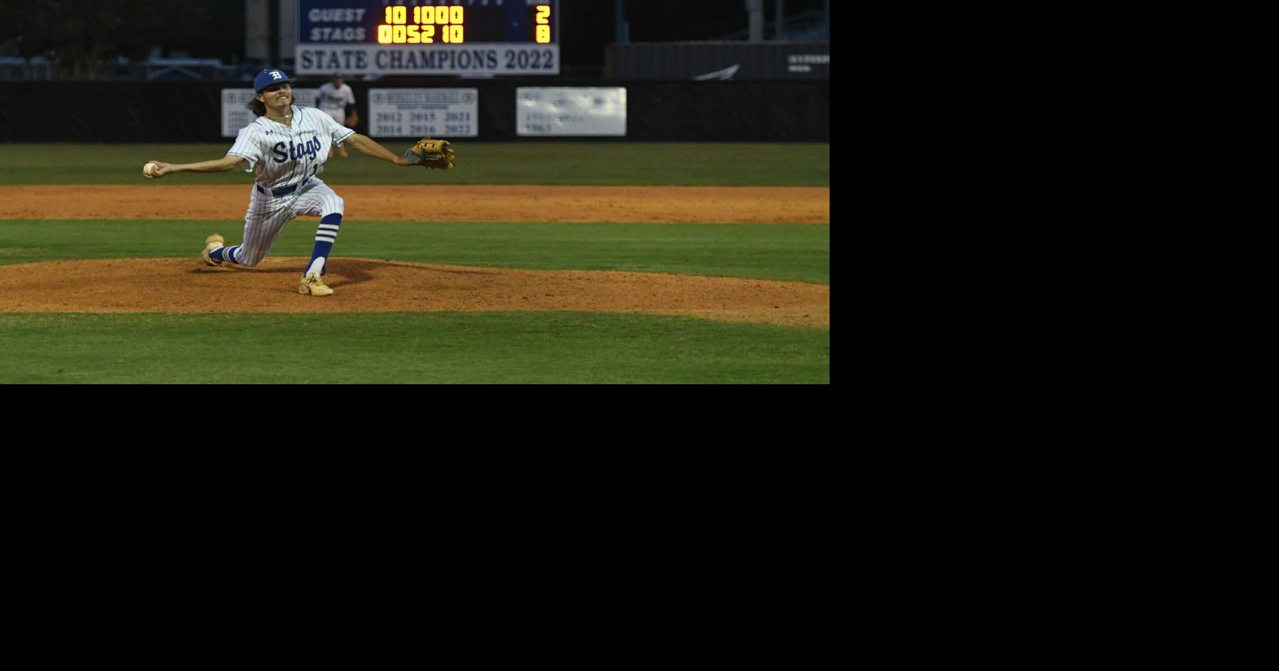 Stags begin title defense