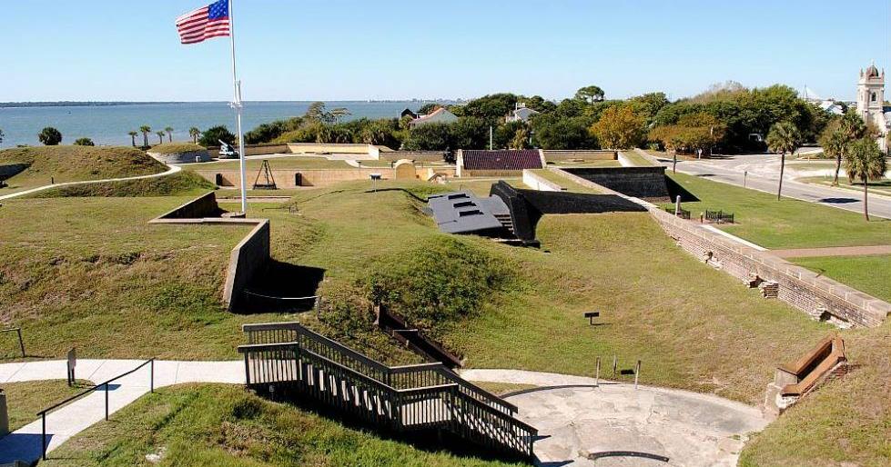 Support re-creating Fort Sullivan and a piece of SC history